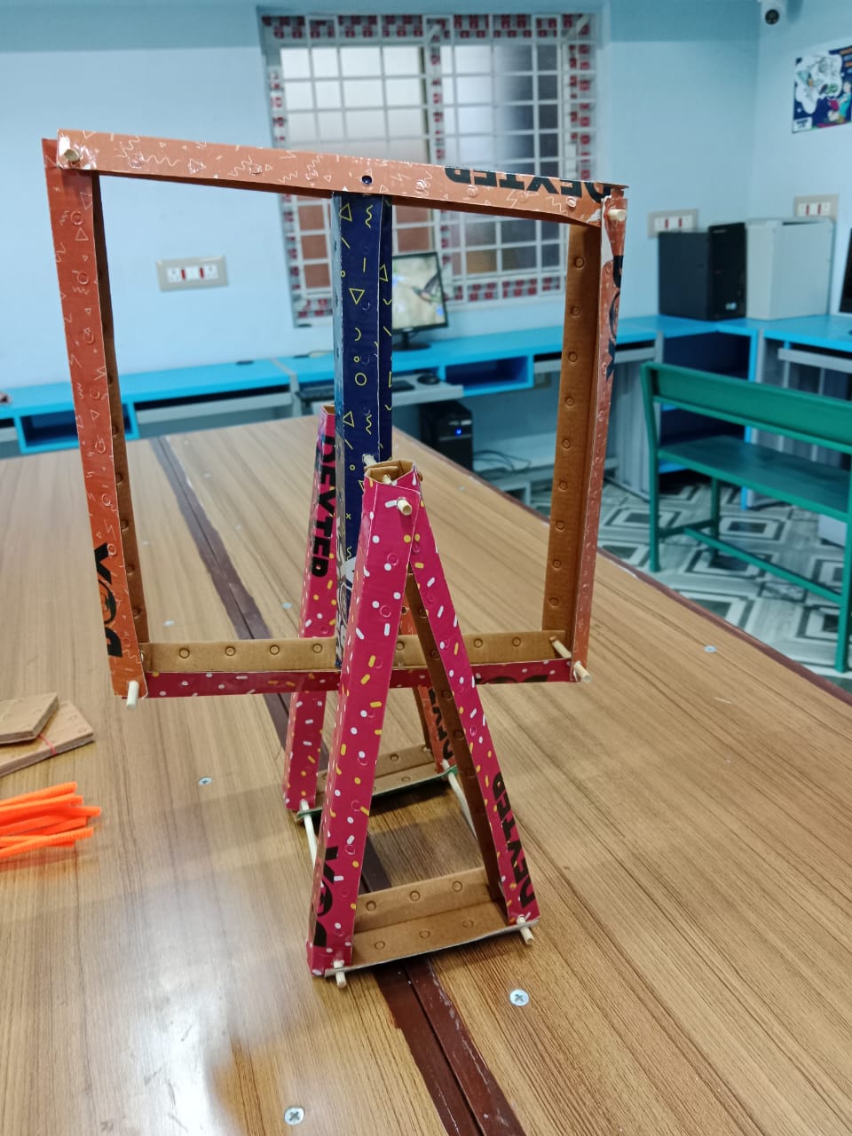 Cardboard Mechanics Shapes – Level 2 – IE Skool